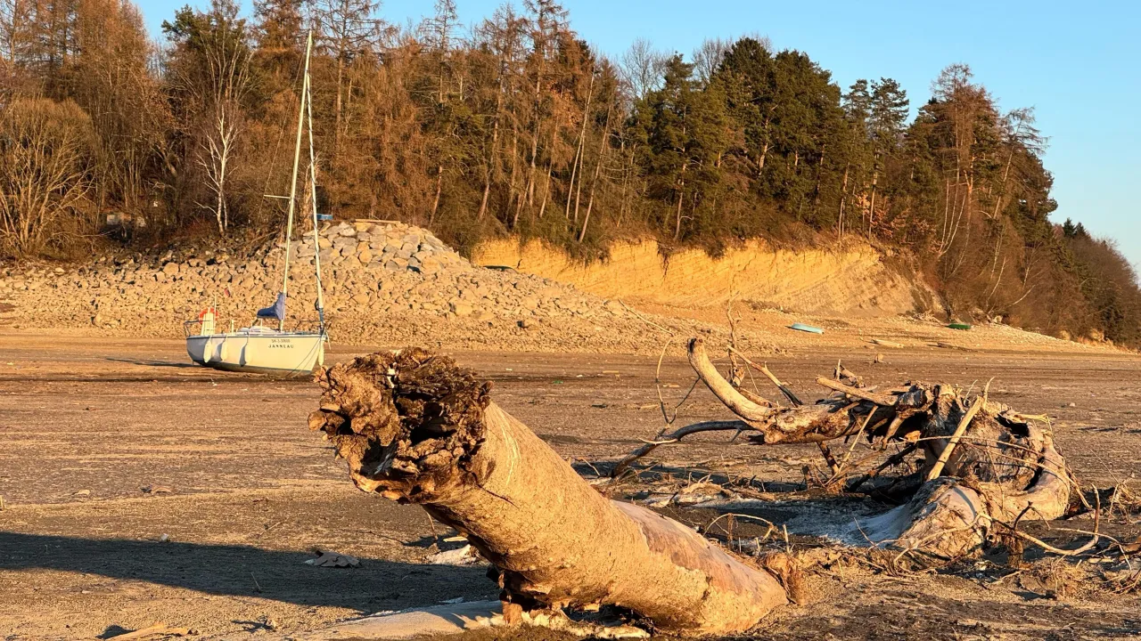 Sucho na Slovensku vypilo vodu z půdy i přehrad. Předpověď na jaro není ...