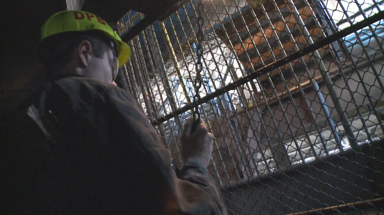 Firma OKD zastavila těžbu, hackeři napadli její servery — ČT24 — Česká televize