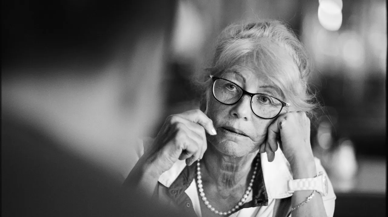 Novinářka Daňa Horáková se zpovídá v dokumentu Olgy Sommerové — ČT24 ...