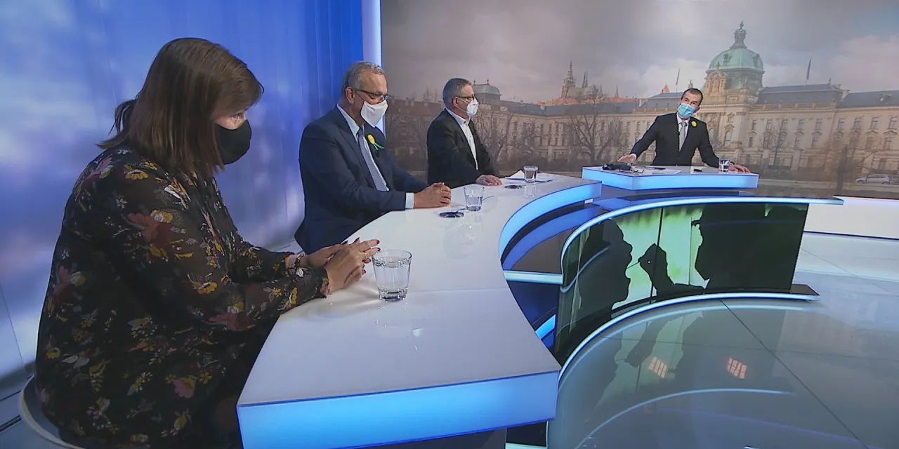 O zpěv byla ve vládě pře, nakonec prošel zákaz, řekl Zaorálek. Slíbil odškodnění podnikatelům v ...