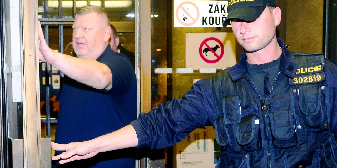 Rittig má před soudem, získal tříleté vízum a nemovitosti v Dubaji ...