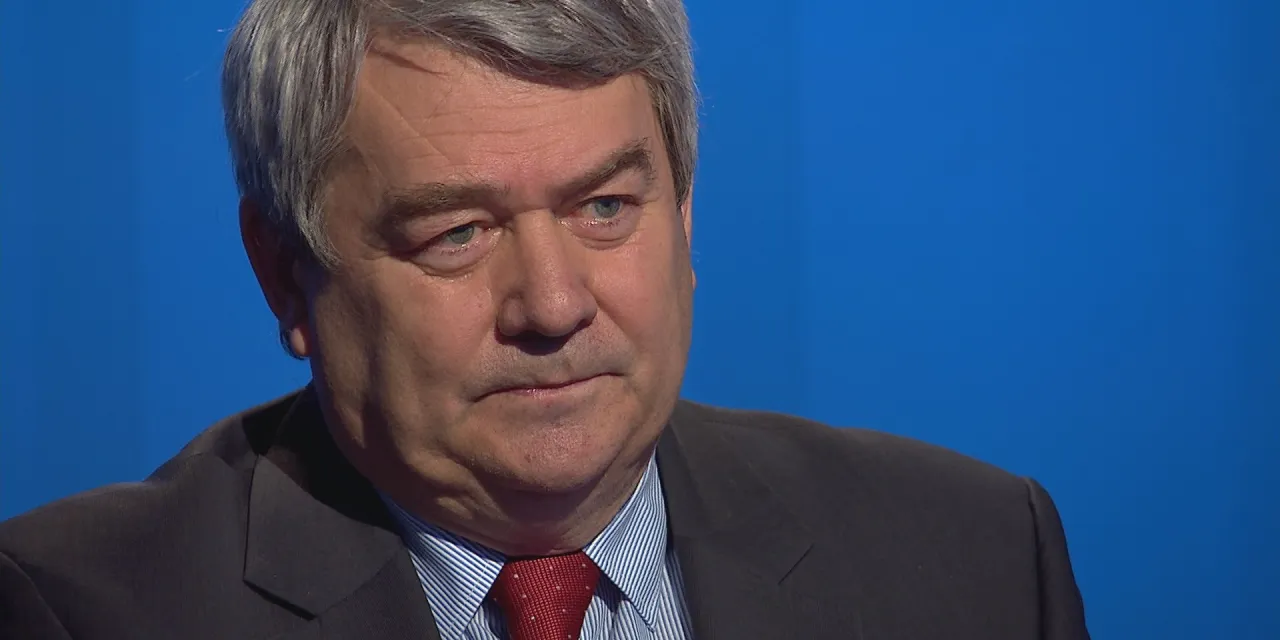 Filip o svém návrhu rozpustit sněmovnu: Určitě to není součást ...