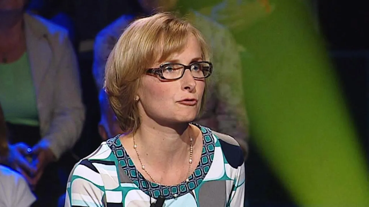 Konečná: Lidé by měli více využívat evropská referenda — ČT24 — Česká ...