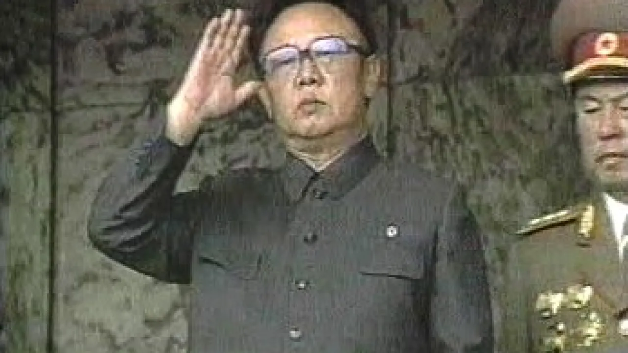 Kim Čong-il údajně rozhoduje o státních záležitostech z nemocničního ...