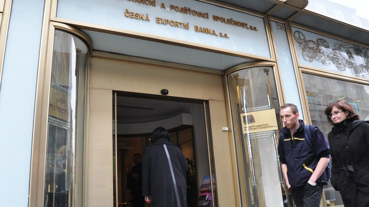 Policie chce obžalovat dva bývalé manažery z EGAP — ČT24 — Česká televize