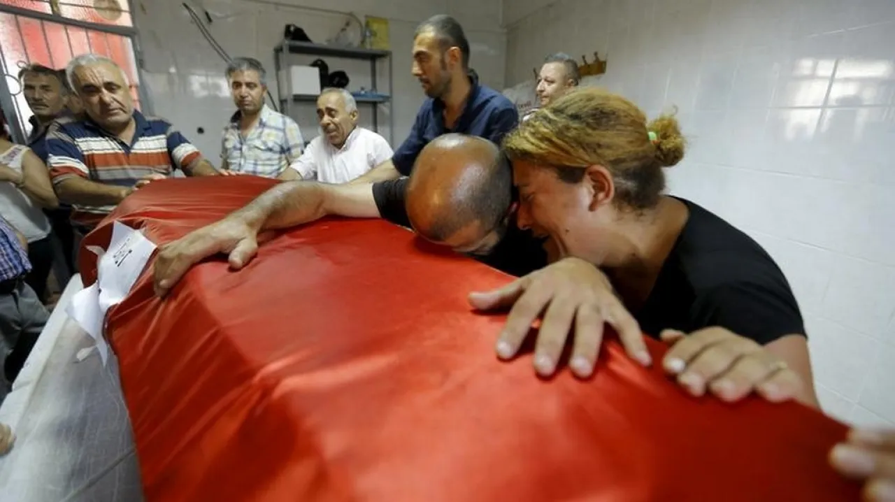 Atentát v Surucu zřejmě provedl dvacetiletý Kurd ve službách IS — ČT24 ...