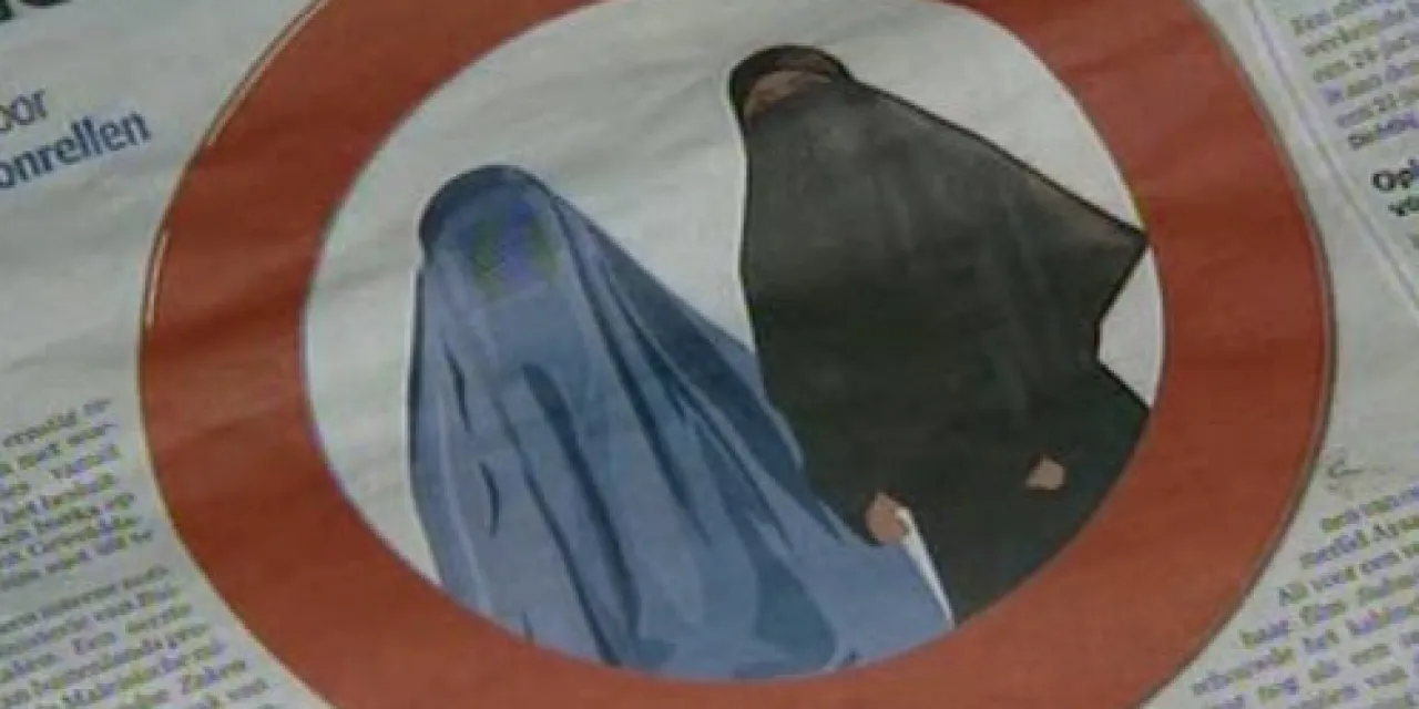 Další město v Katalánsku zakázalo nošení burky a nikábu — ČT24 — Česká ...