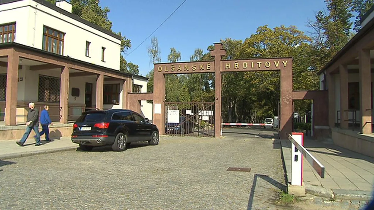 Praha vyhlásí tzv. hrobový pardon — ČT24 — Česká televize