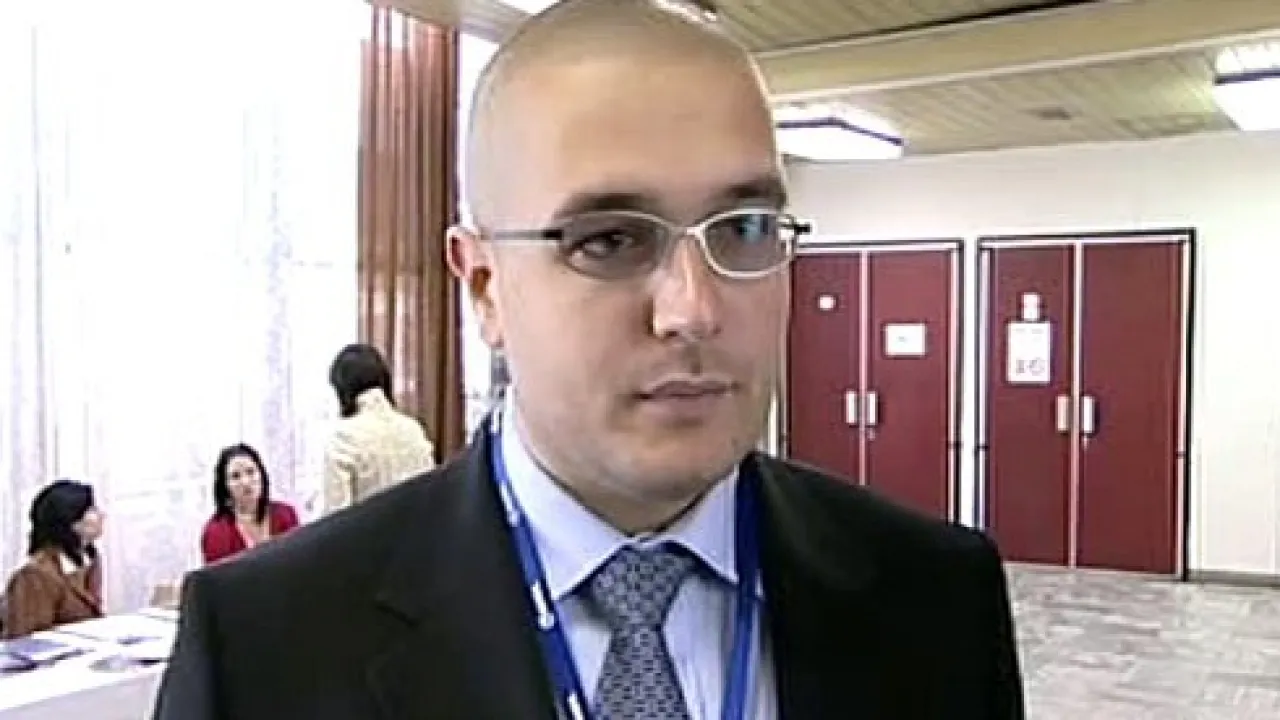 Moroz vydělal miliony za prodej bezpečnostní agentury — ČT24 — Česká ...