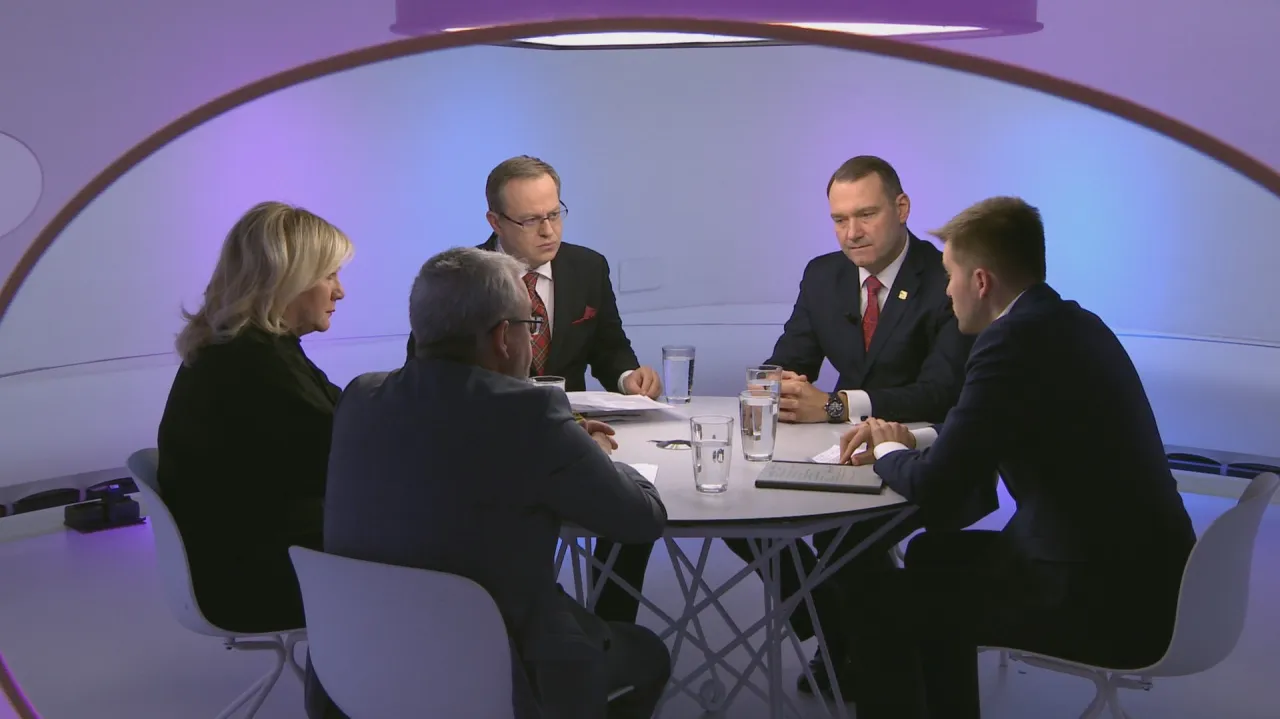 ANO chce další mimořádnou schůzi k energiím, Piráti navrhují využít ...