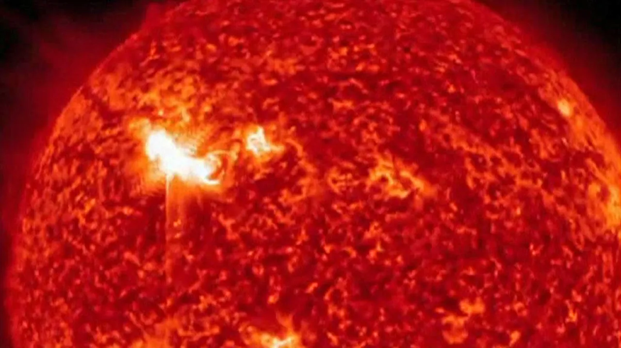 Na Zemi se valí magnetická bouře, rozzáří oblohu — ČT24 — Česká televize