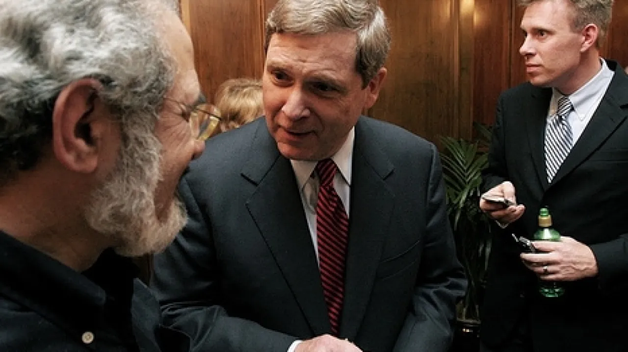 Na ministra zemědělství v USA bude zřejmě nominován Tom Vilsack — ČT24 ...