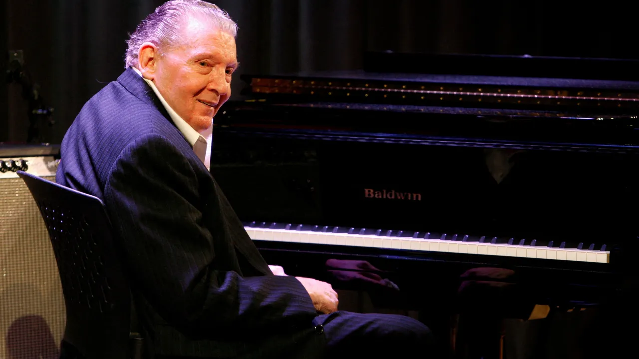 Zemřel Jerry Lee Lewis, jedna z legend rokenrolu — ČT24 — Česká televize
