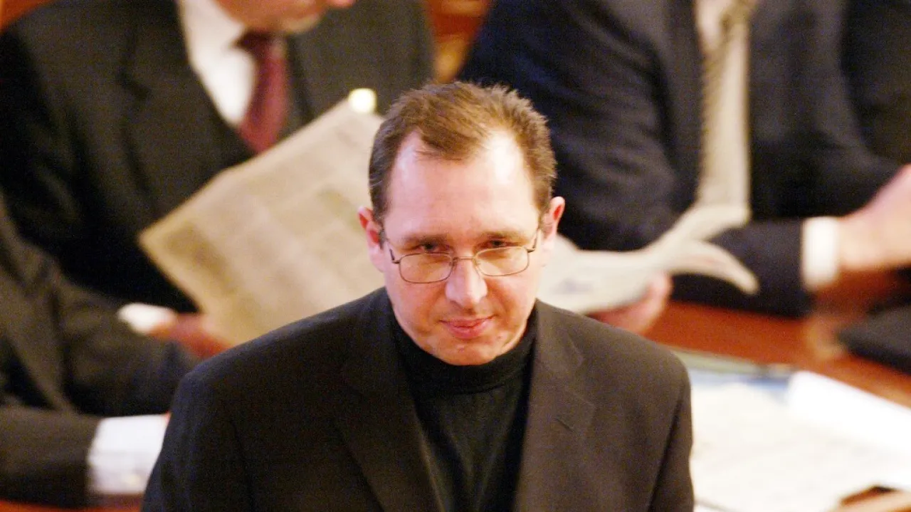 Kott i Novanská zůstávají ve vazbě, soud žádosti zamítl — ČT24 — Česká ...