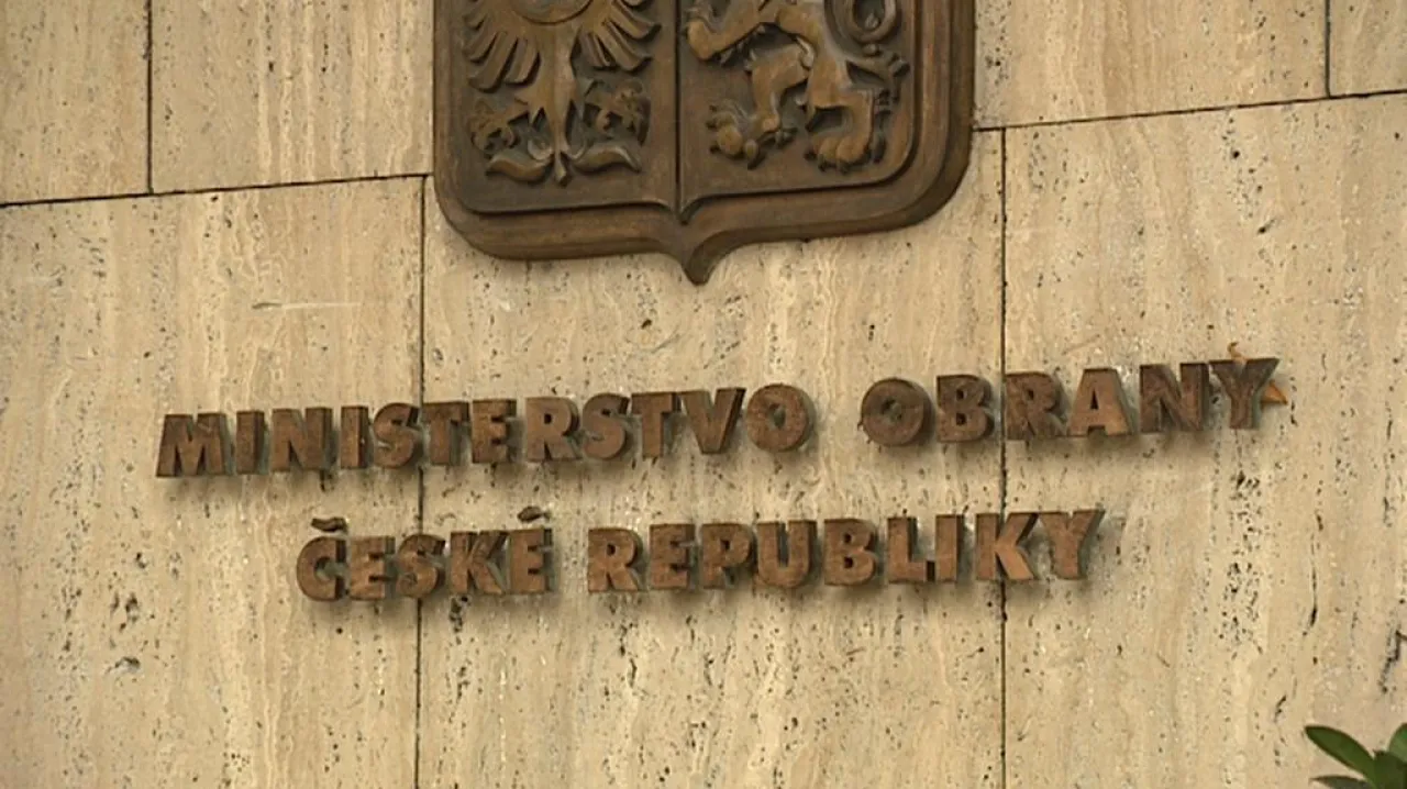 Lidé z kauzy Promopro na obraně, z financí musejí odejít — ČT24 — Česká ...