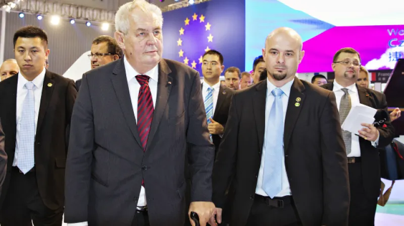 Zeman v Číně podpořil vznik letecké Hedvábné stezky — ČT24 — Česká televize