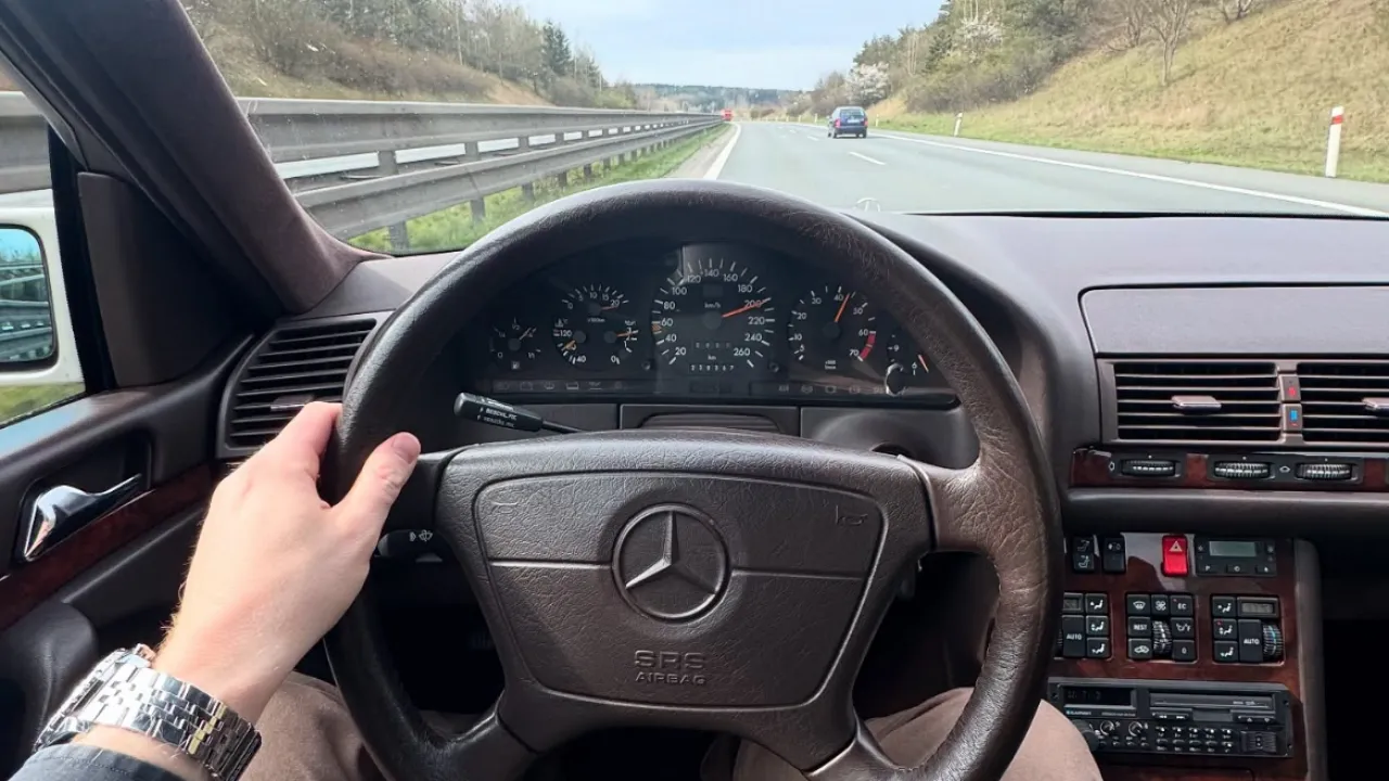 Europoslanec Turek rozpoutal rychlou jízdou nebezpečný fenomén — ČT24 ...