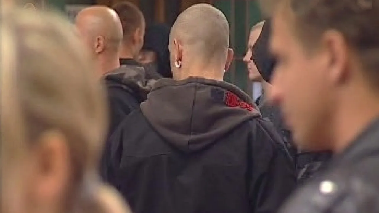 Extremisté z Hradce odjeli, policie nakonec nezasáhla — ČT24 — Česká ...