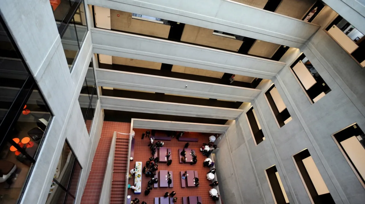 ČVUT představila novou budovu pro architekty, nejdražší za 35 let — ČT24 — Česká televize