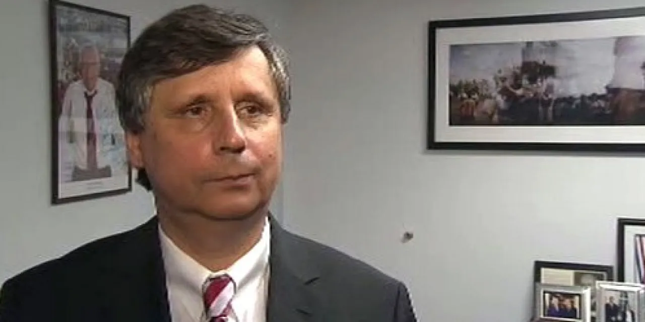 Fischer: Terorismus klepe na dveře — ČT24 — Česká televize