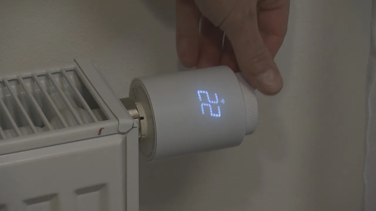 V řadě měst si lidé příští rok za teplo připlatí, někde se naopak zlevňuje — ČT24 — Česká televize