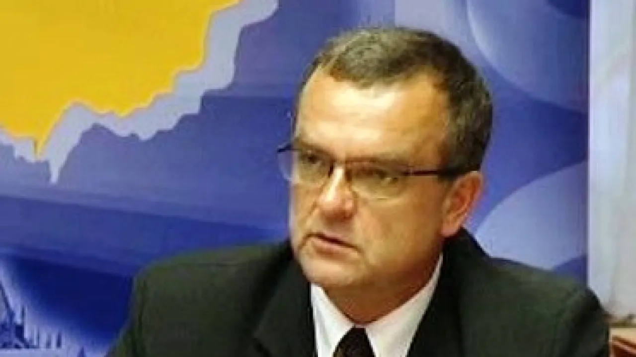 Kalousek hodlá snížit do roku 2012 deficit pod tři procenta HDP — ČT24 ...