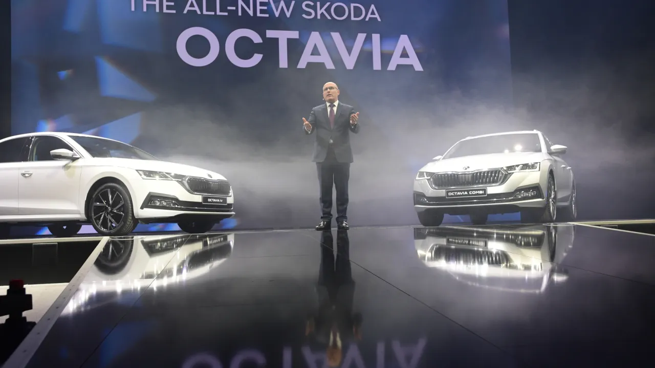 Představila se Octavia čtvrté generace. Je větší než její předchůdkyně ...