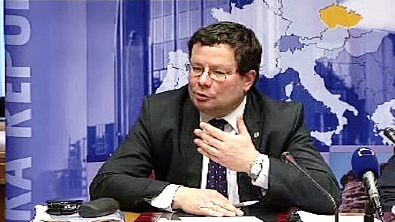 Vondra ve Francii: Češi jsou skvělí, zažijete s nimi legraci — ČT24 ...