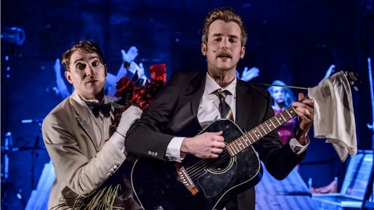 Libo-li divadlo? Olomoucká Flora zaostřila na Havla — ČT24 — Česká televize